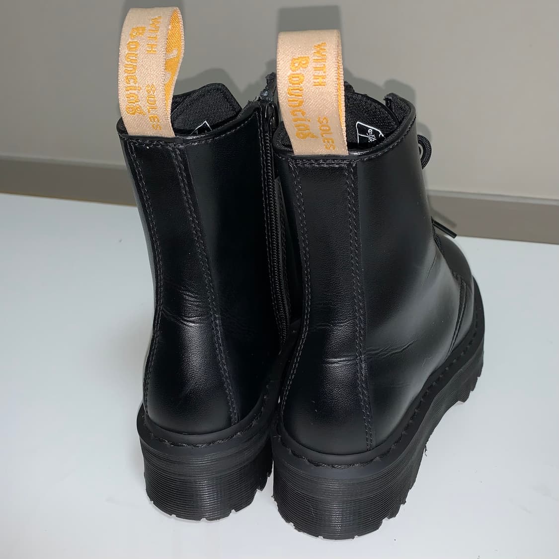 닥터마틴 비건 제이든 모노 UK6 (250) - 후루츠패밀리