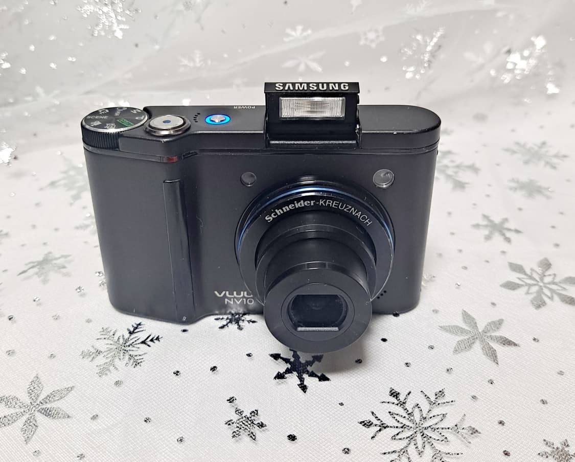 삼성 VLUU NV10 디지털카메라 | 후루츠패밀리