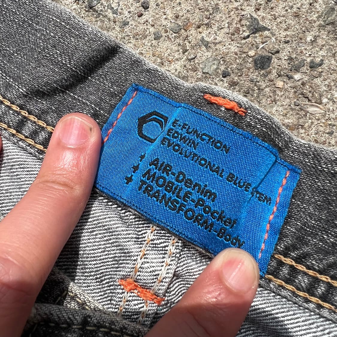 Edwin E-Function 3D 데님 카프리 숏츠 | 후루츠패밀리