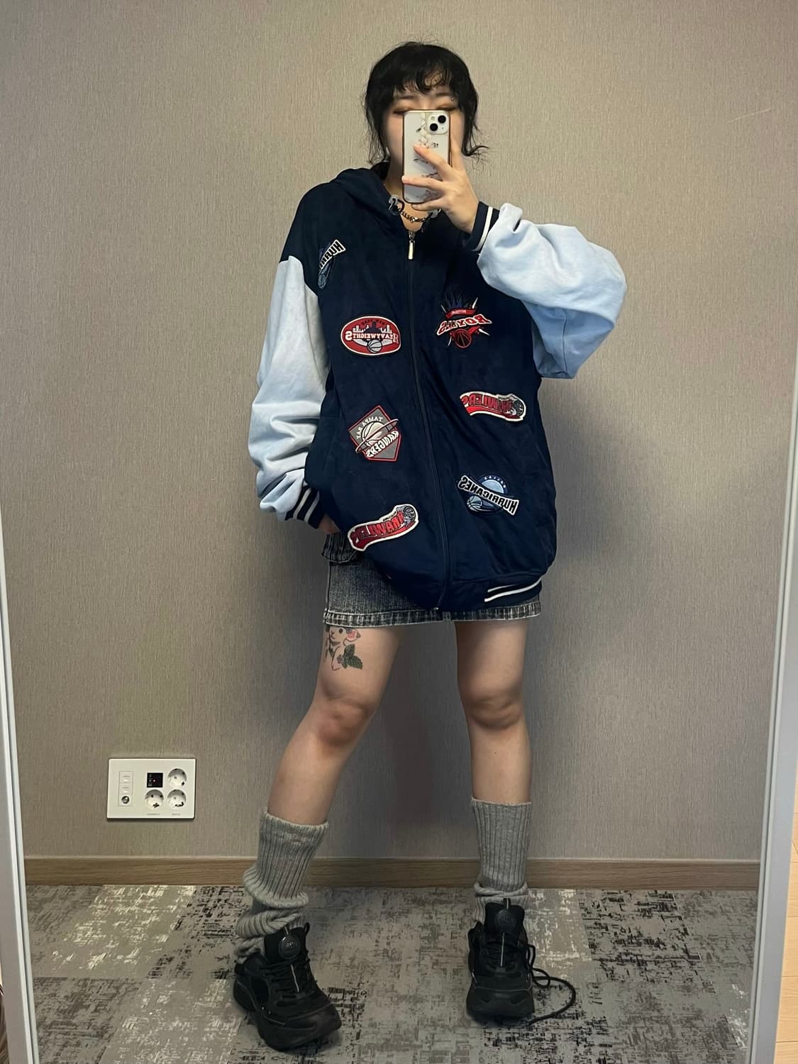 Leak wear blue suede varsity j | 후루츠패밀리