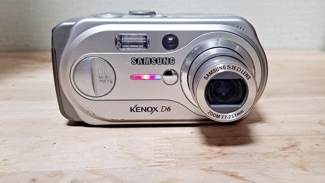 삼성 케녹스 D6 디지털카메라 | 후루츠패밀리