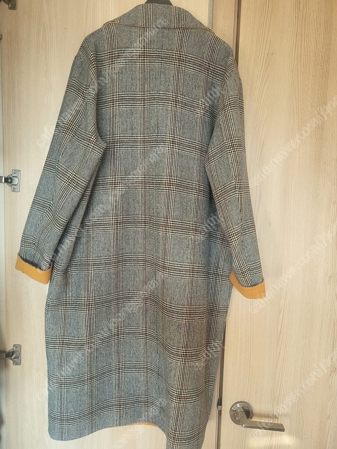 송지오옴므 코트 / 18FW 옐로우 리버시블 코트 / 48 팝니다 | 후루츠패밀리