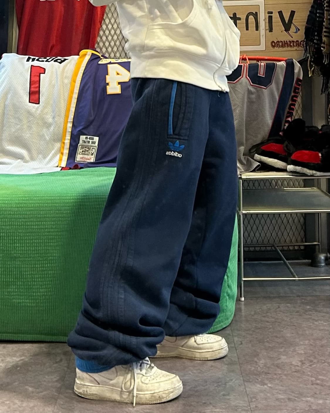 Adidas blue & navy sweat pts | 후루츠패밀리