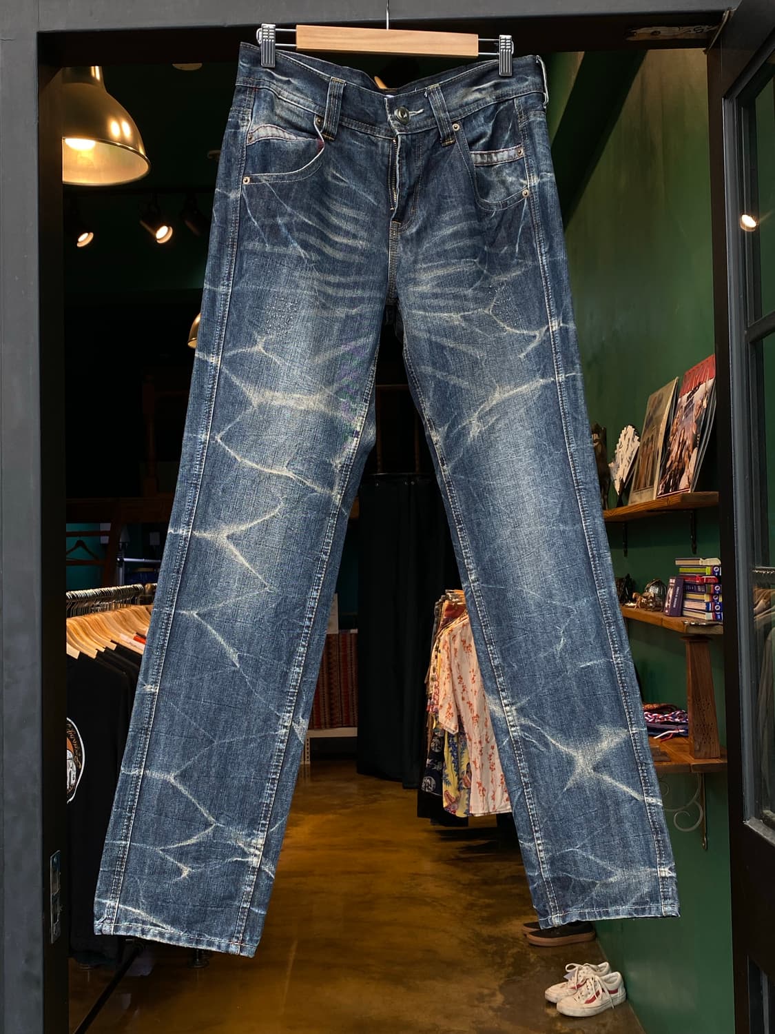 JAPAN Distressed Denim Jeans - 후루츠패밀리
