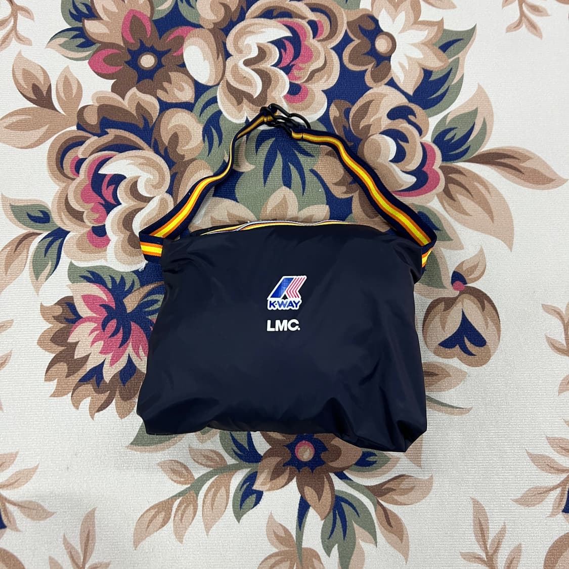 (XL)K-WAY x LMC 패커블 바람막이 자켓 | 후루츠패밀리