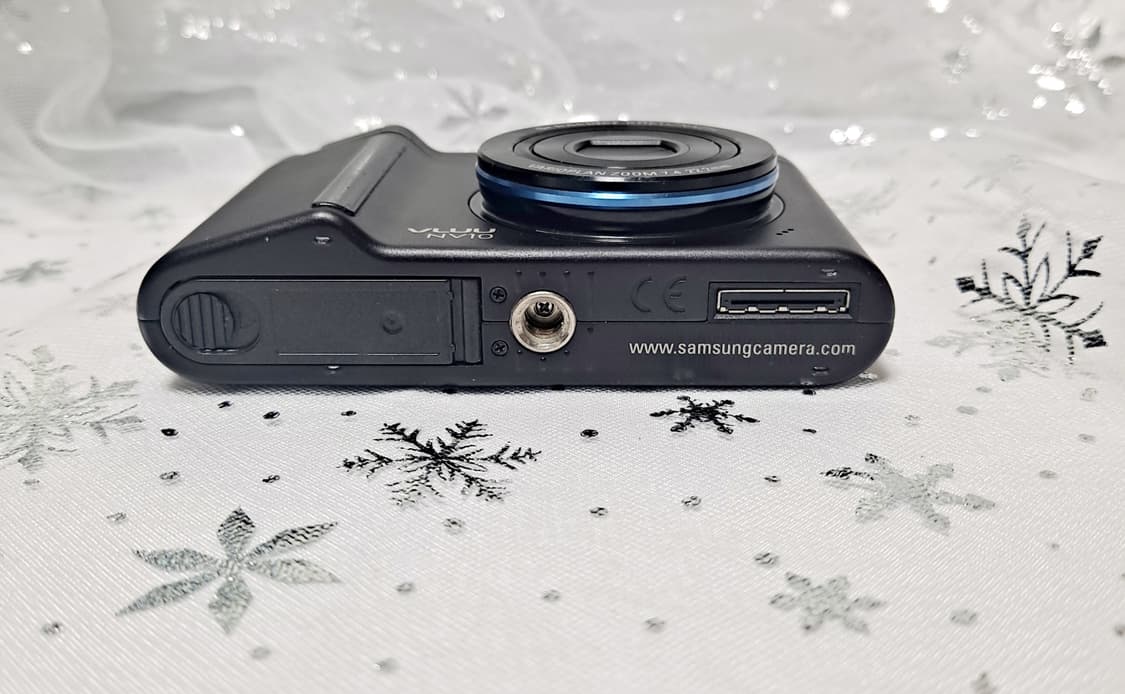 삼성 VLUU NV10 디지털카메라 | 후루츠패밀리