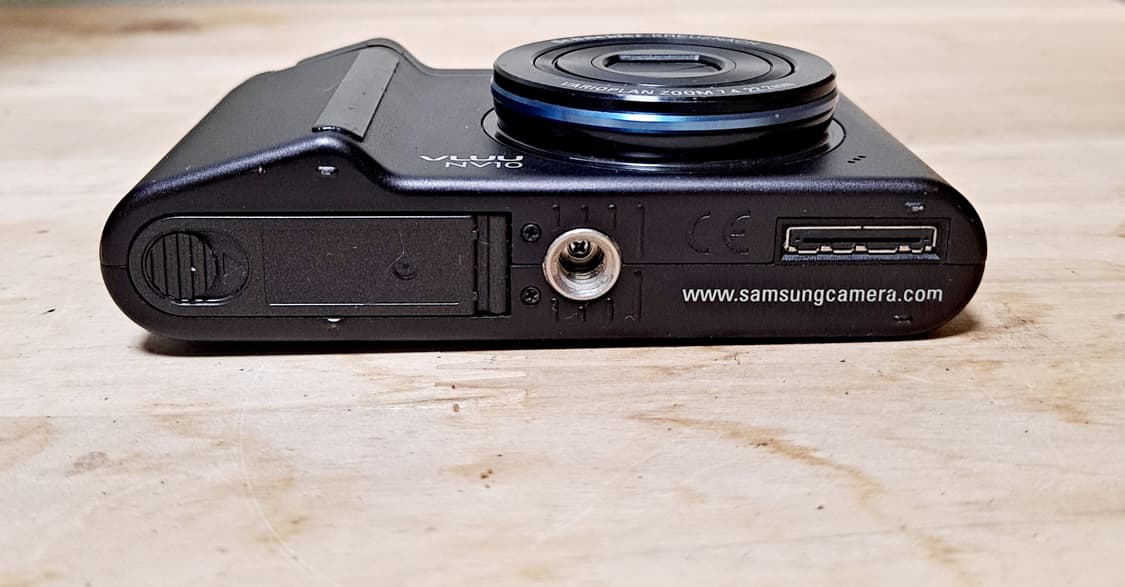 삼성 VLUU NV10 디지털카메라 | 후루츠패밀리