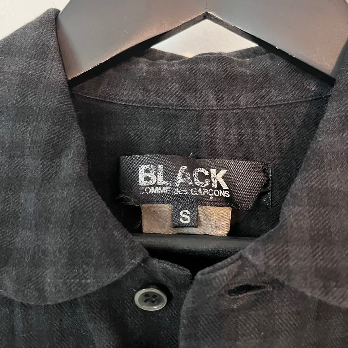 Black Comme des garcons shirts | 후루츠패밀리