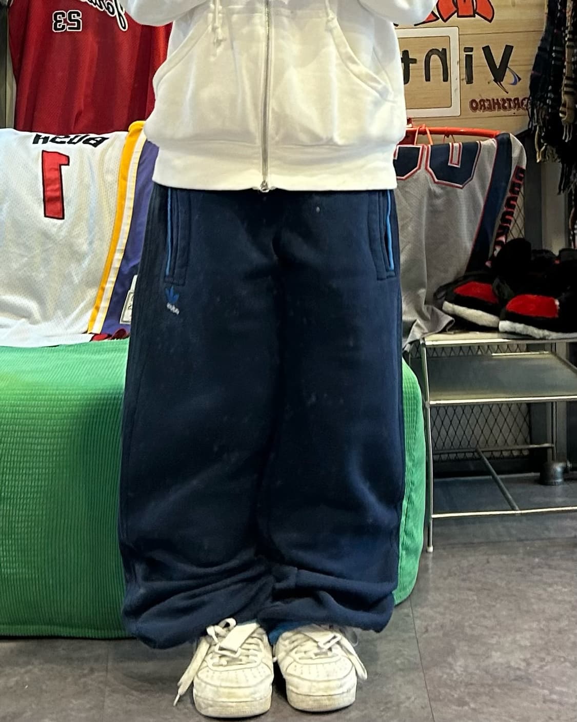 Adidas blue & navy sweat pts | 후루츠패밀리