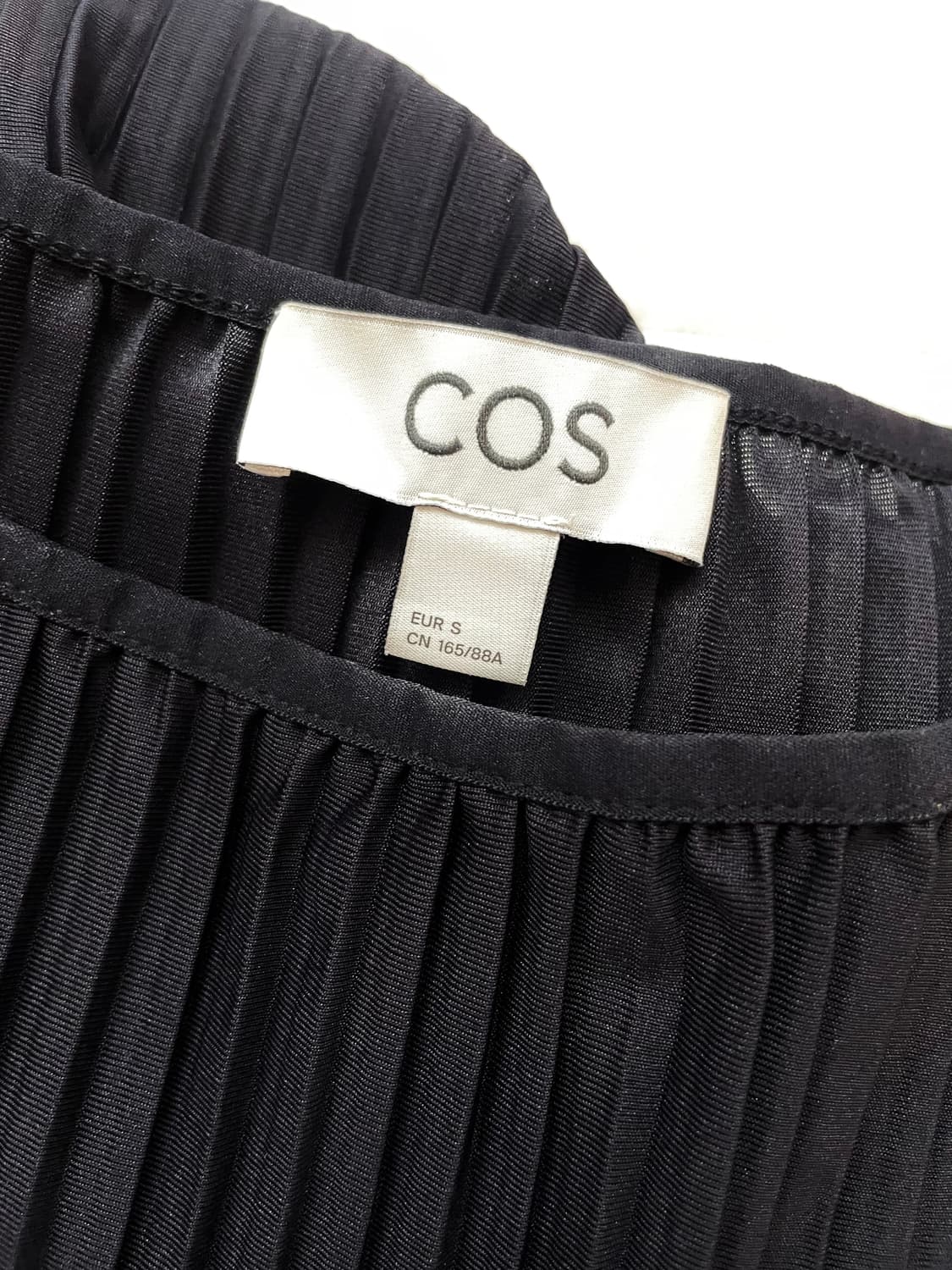 COS 슬리브리스 플리티드 맥시 드레스 - 후루츠패밀리