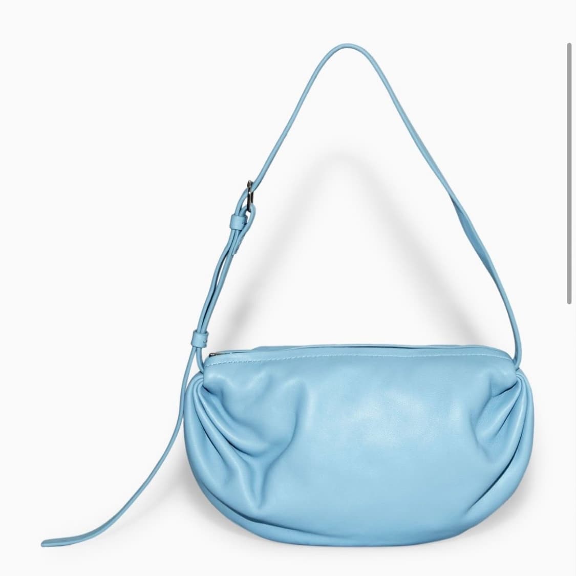 코스 러플 가죽 숄더백 (스카이블루) 잉화 착용 | 후루츠패밀리