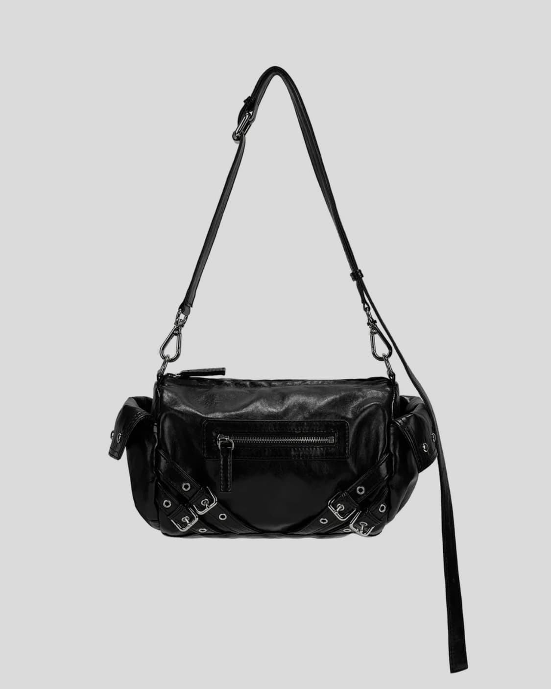다이닛 STUD POCKET BAG IN BLACK | 후루츠패밀리