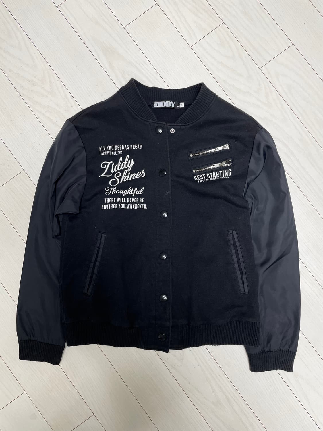 Minimal black lettering jacket | 후루츠패밀리