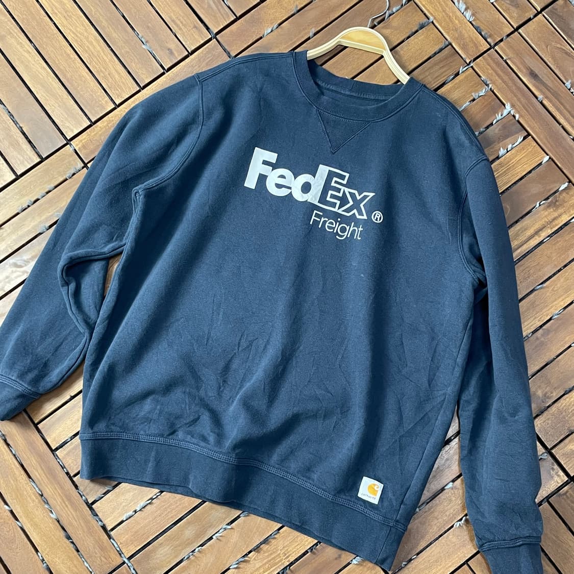 [L]CARHARTT 칼하트 FedEx 프린팅 맨투맨 | 후루츠패밀리