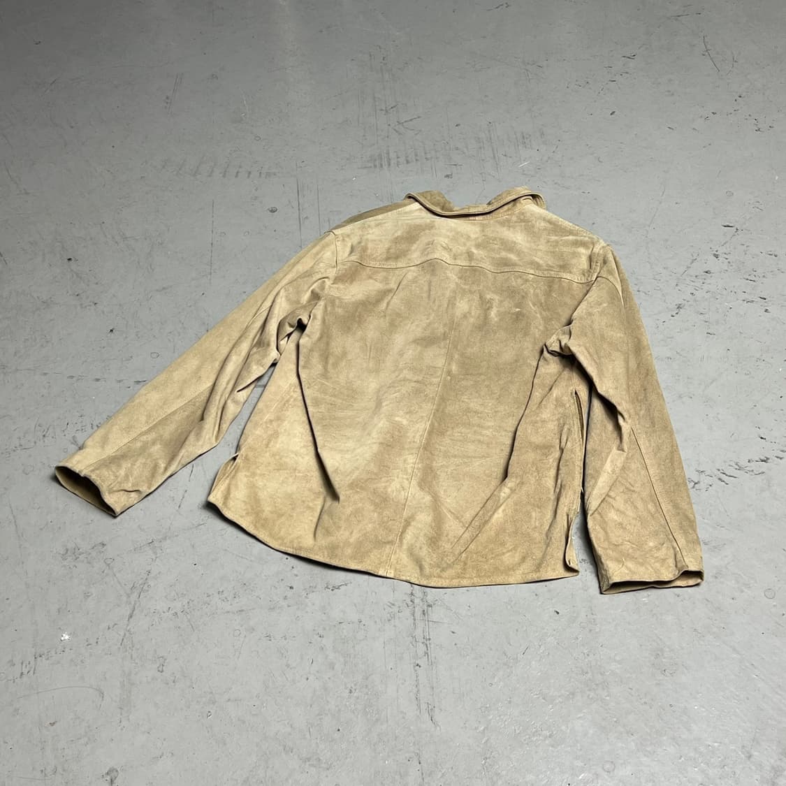 REBELLE ) Suede Eyelet Collar | 후루츠패밀리