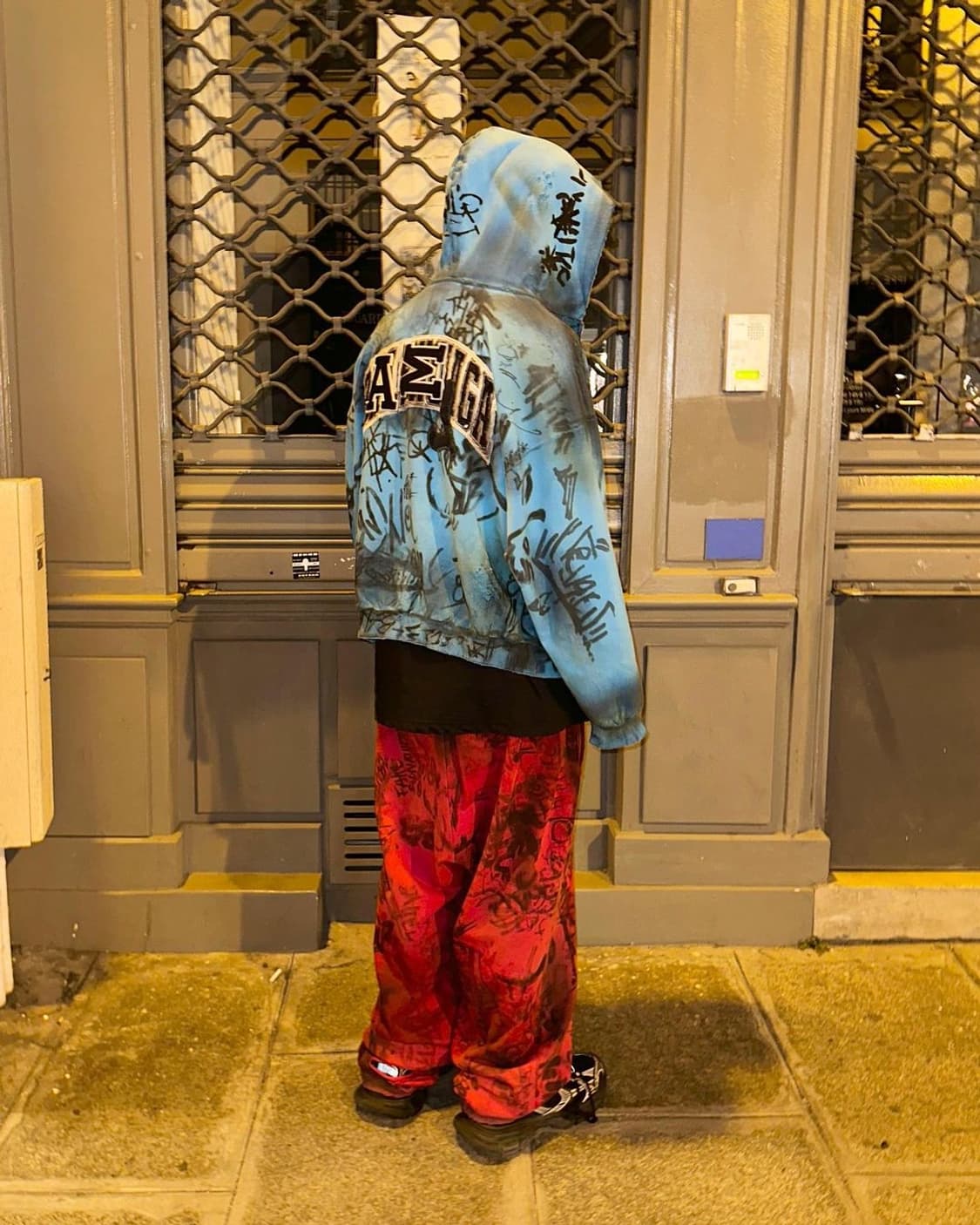 balenciaga skater hoodie - 후루츠패밀리