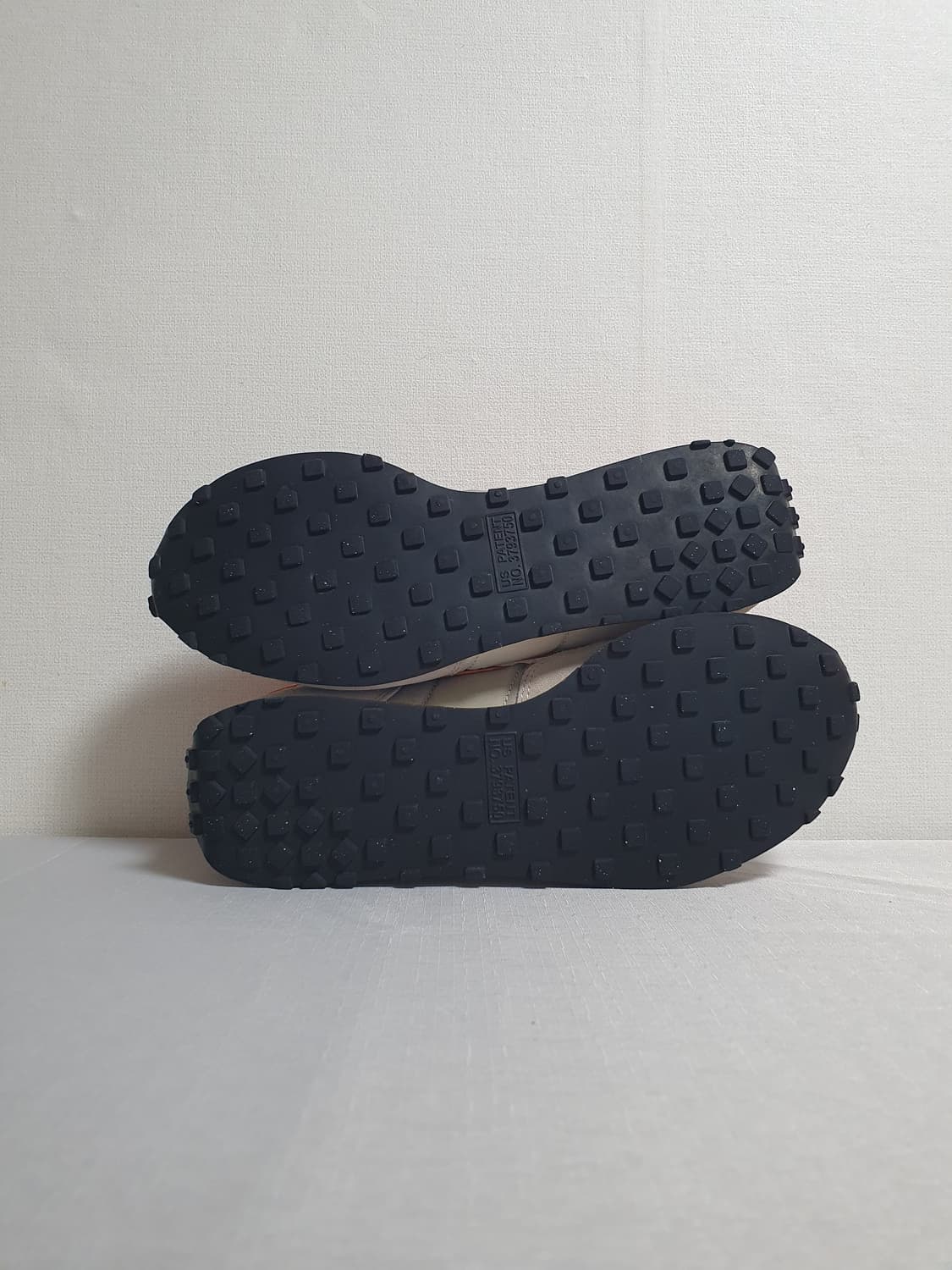 255mm 나이키 챌런저 OG 라이트 본 스니커즈 | 후루츠패밀리