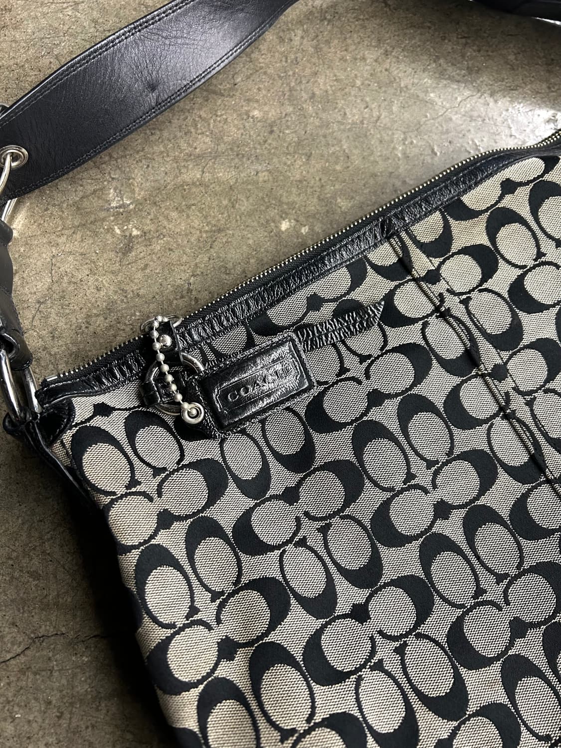 Coach Pattern Shoulder Bag | 후루츠패밀리