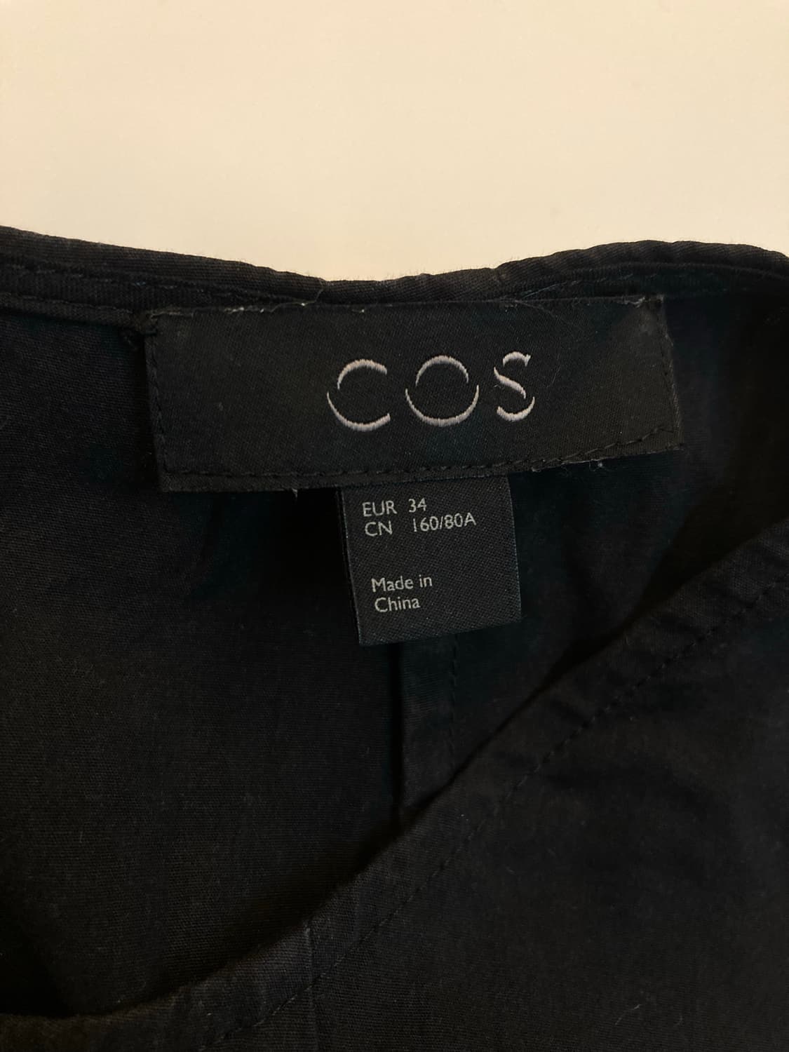 Cos 코스 원피스 - 후루츠패밀리